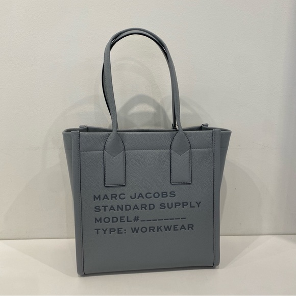 Marc Jacobs | Bags | New Marc Jacobs 4p4htt08h0 Large Leather Tote ...